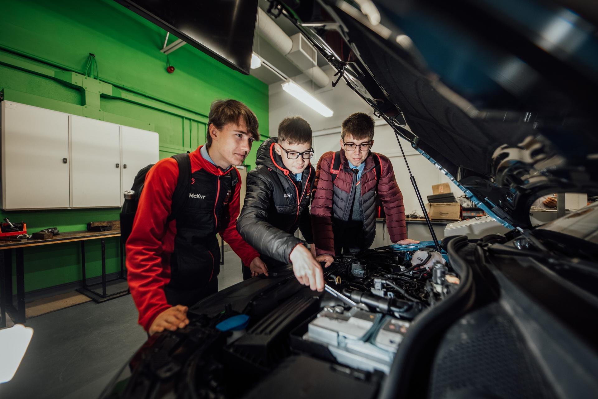 In Pictures: Limerick students experience Engineering Week at TUS ...