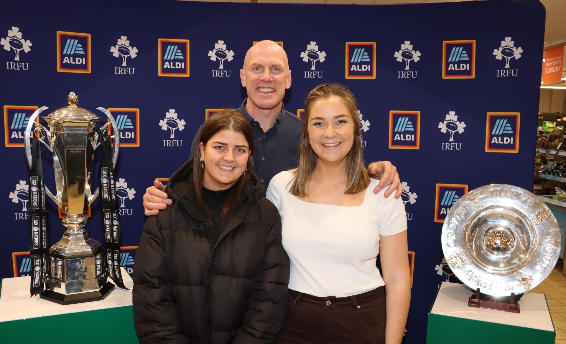 In Pictures: Rugby legend and Six Nations silverware draws large crowd ...