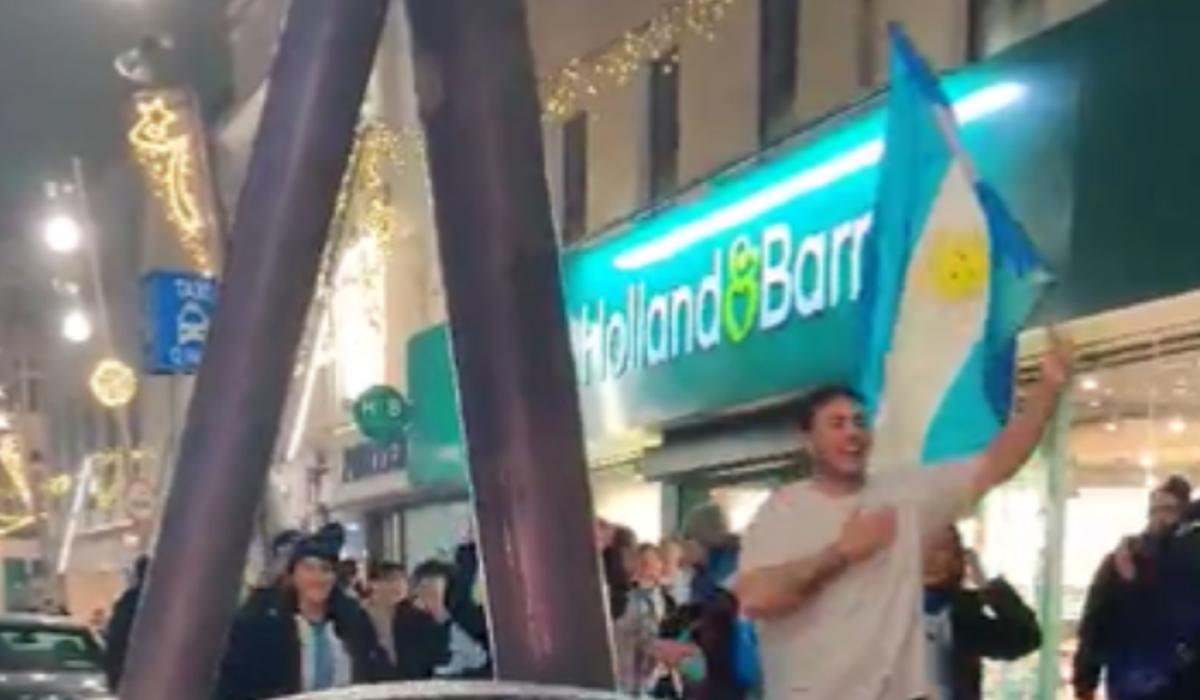 WATCH: Argentina fans take to Irish streets to celebrate World Cup ...