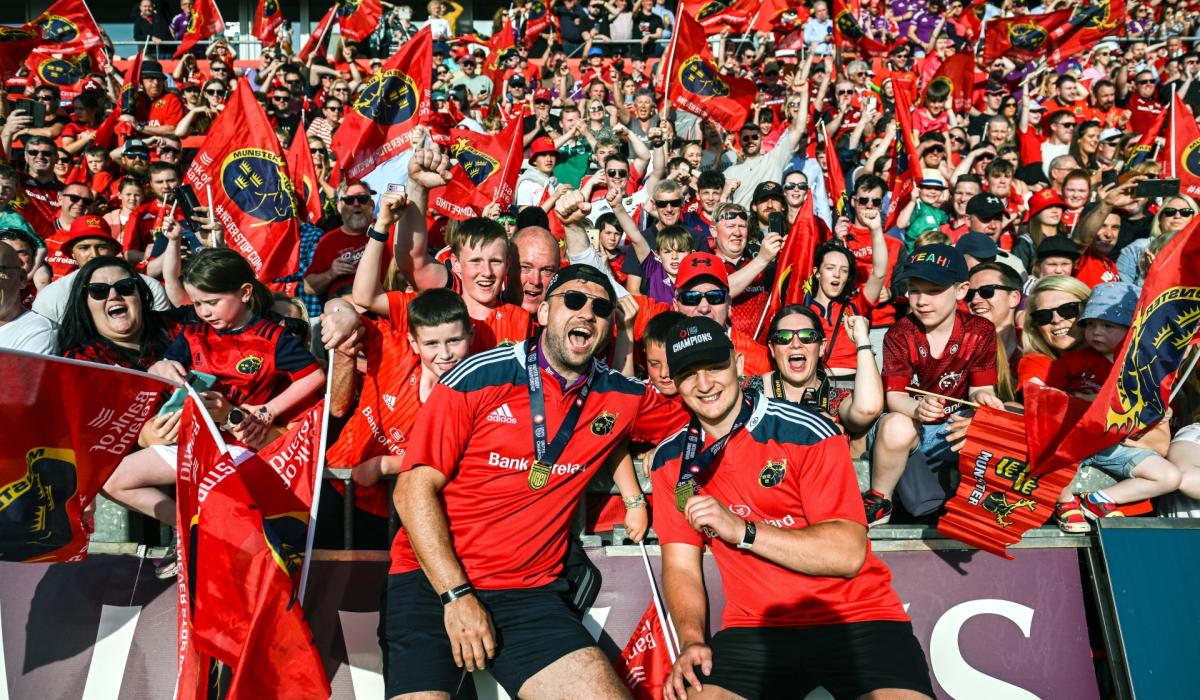 In Pictures: Thousands attend Munster Rugby homecoming celebrations in ...