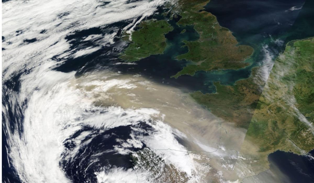 Hot spell sees Limerick cars covered in dust, as Saharan sand falls ...