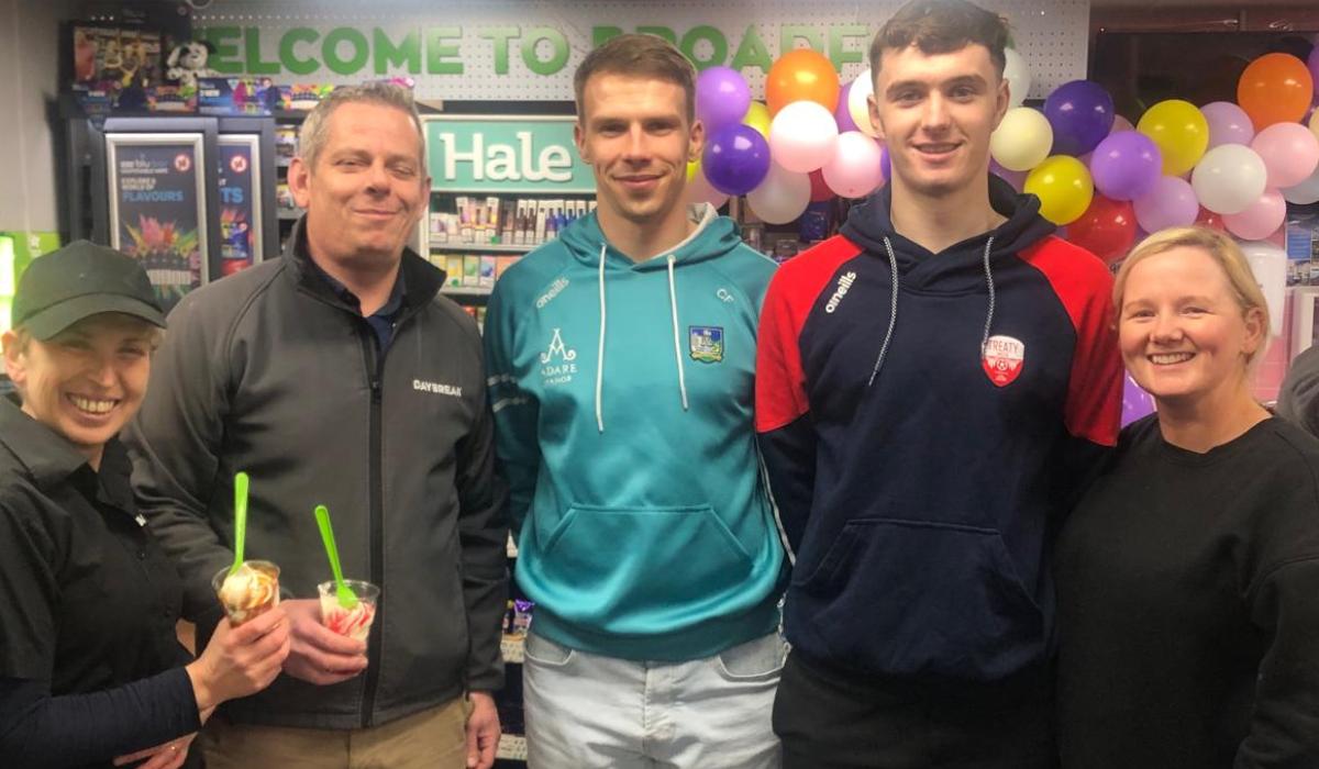 PICTURES: Limerick sports stars give helping hand at ice-cream ...