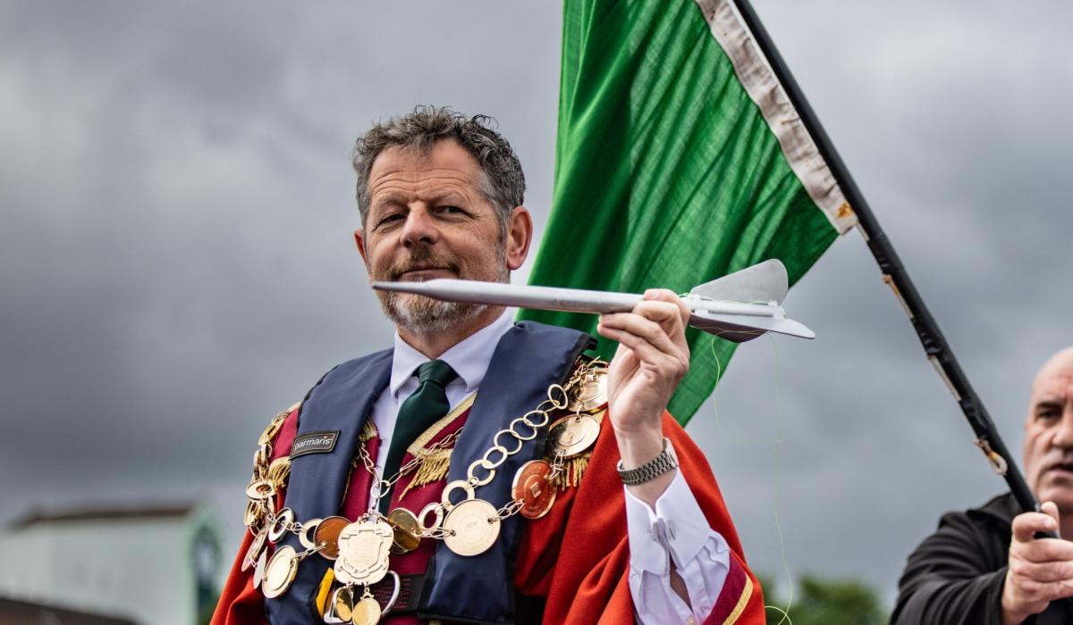 Mayor of Limerick revives centuries-old tradition on River Shannon ...