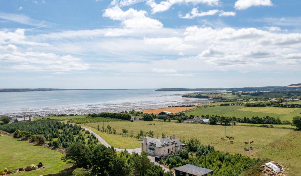 PICTURES: Check out this property with spectacular beach views - Page 1 ...