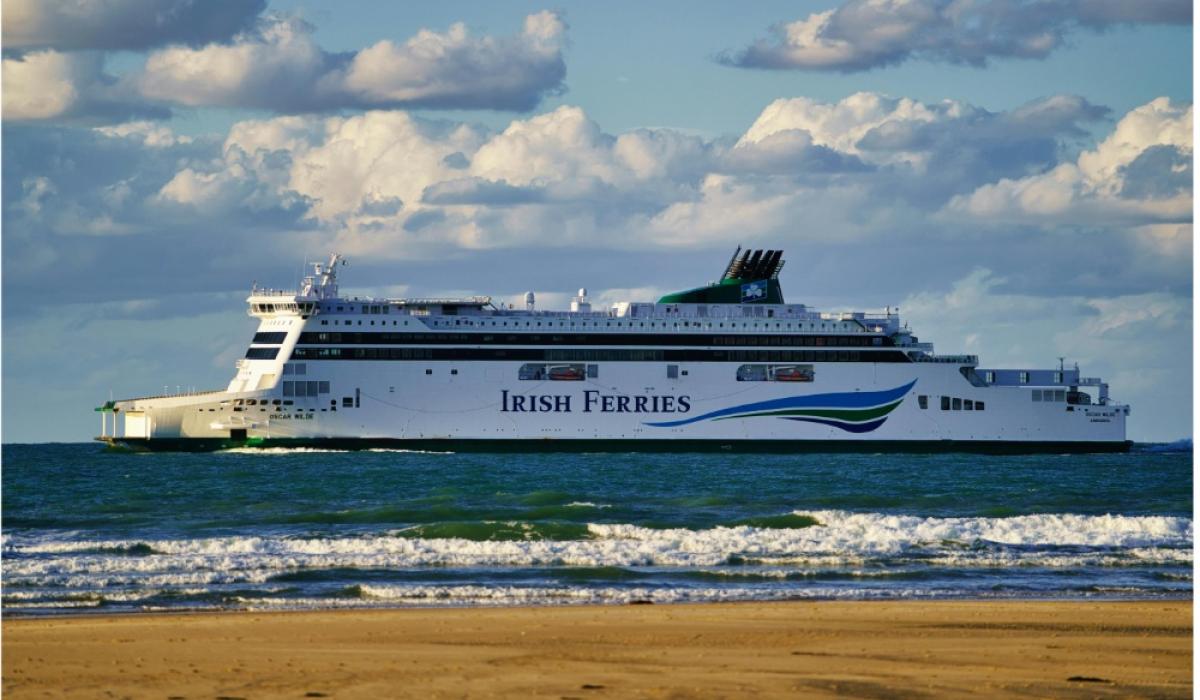 Holyhead crisis prompts 'constructive meeting' to get people and presents home for Christmas ...