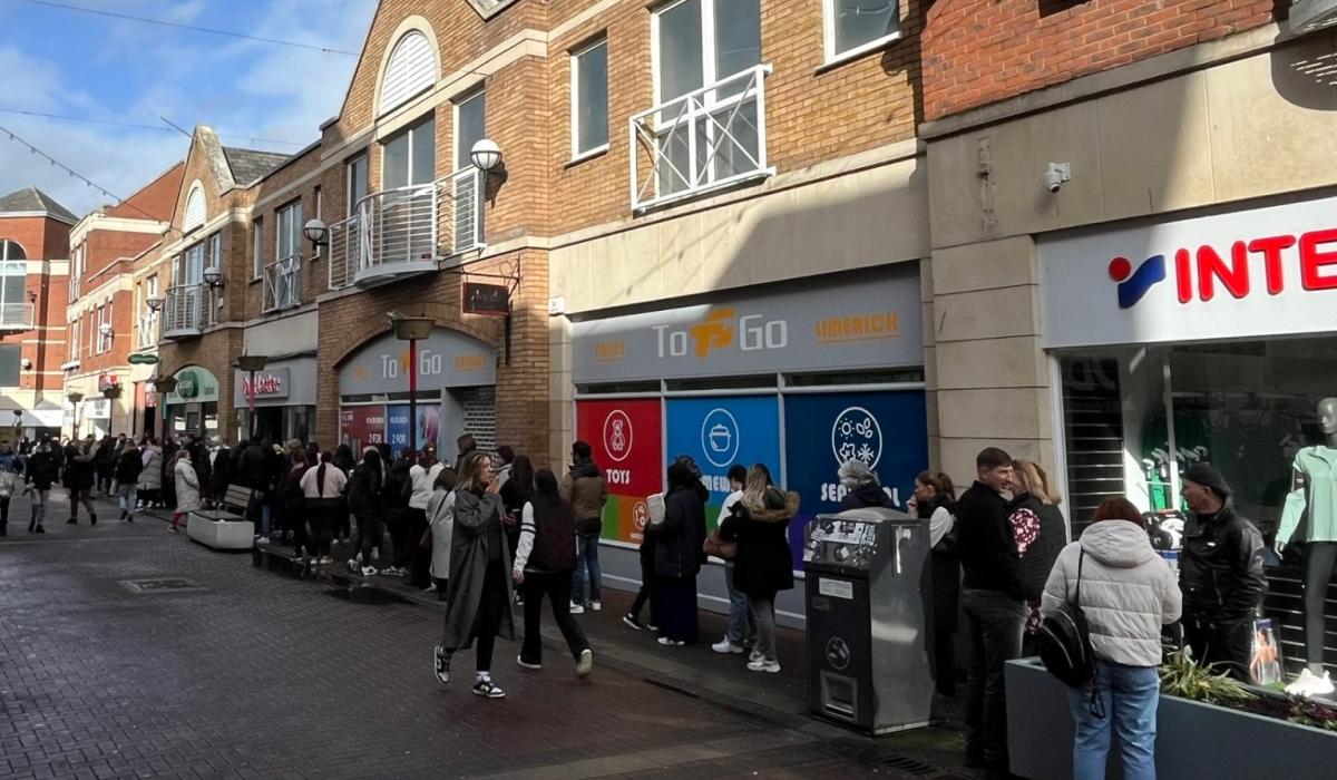 Bargain hunters: Queues form all over Ireland as New Look closing down ...