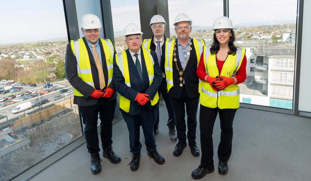 Minister for Health visits UHL to address bed capacity, ED figures and ...