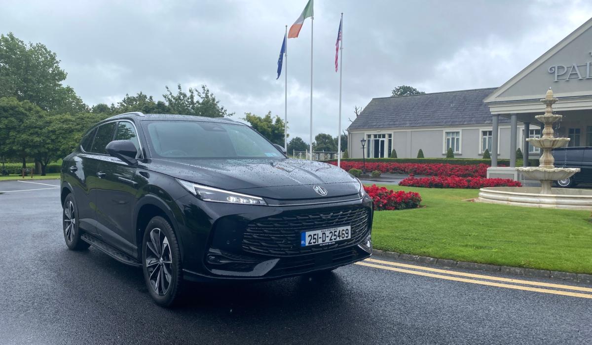 MOTORING REVIEW: MG’s HS PHEV family SUV has over 1,000km combined range - Limerick Live