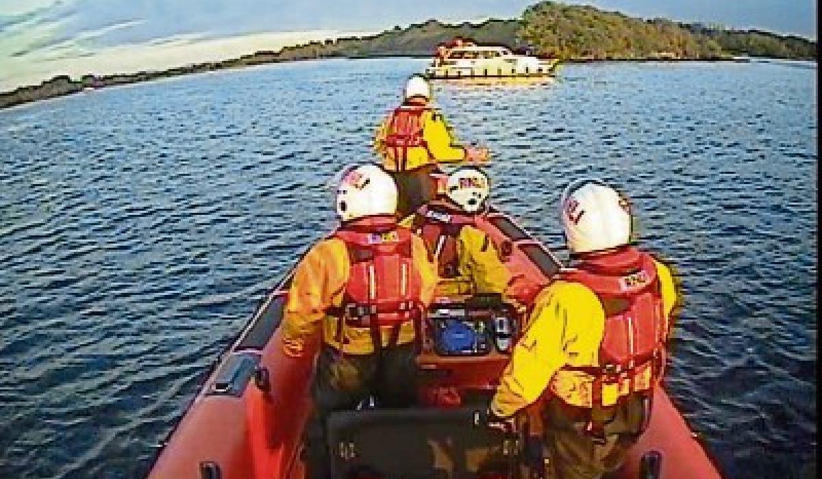 Rescue boat comes to assistance of grounded cruiser on Lough Derg ...