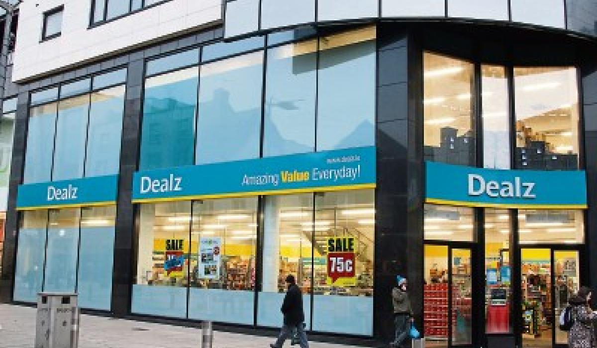 Done deal as 'obtrusive' Limerick store signage is removed - Limerick Live