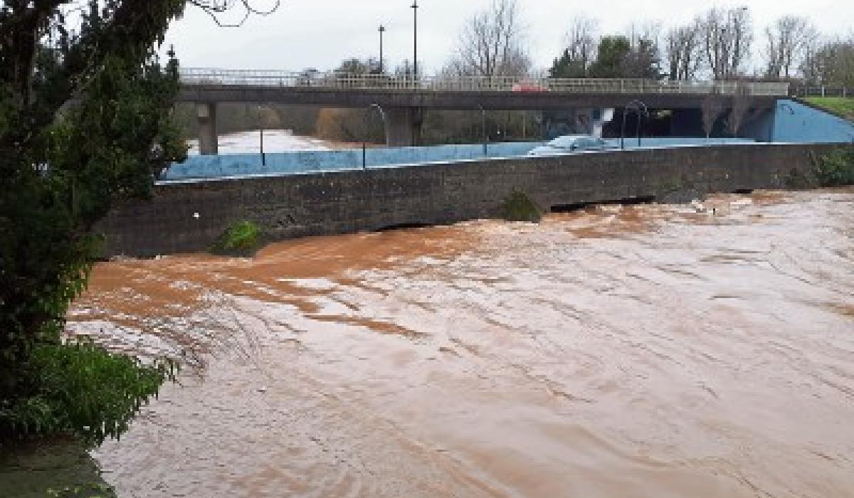 Neighbours and council staff save Limerick homes from flooding ...
