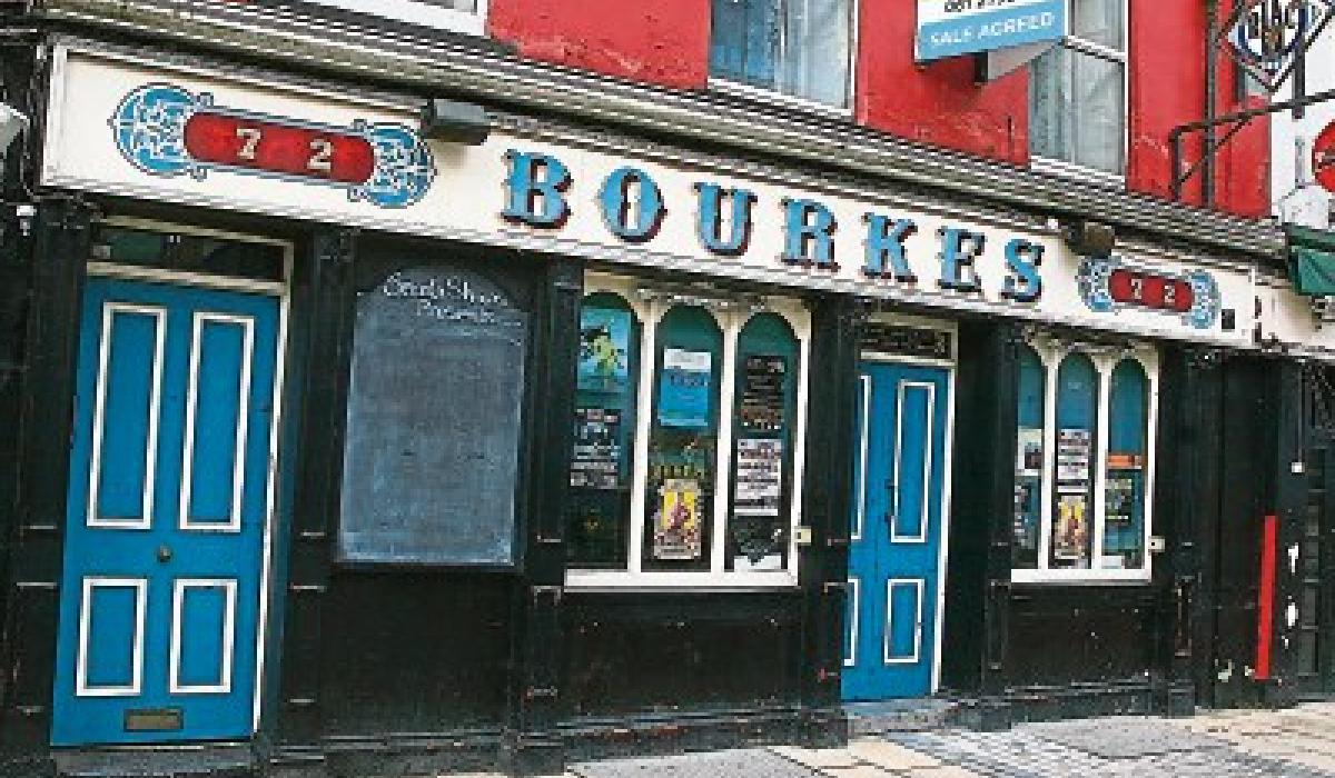 Row over signed copy of Amhrán na bhFiann at High Court adjourned ...