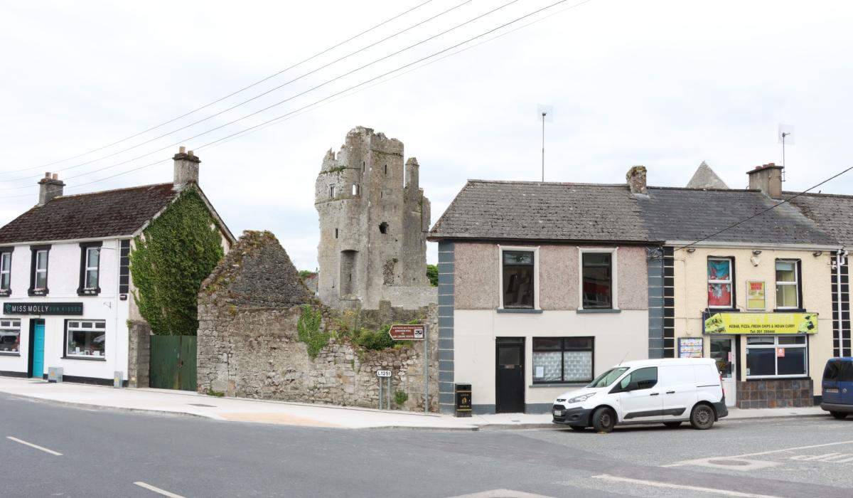 Parklet in Limerick town to offer castle vista for first time ever ...