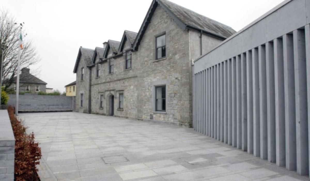 Driver ‘is giving two fingers to garda’ says judge - Limerick Live