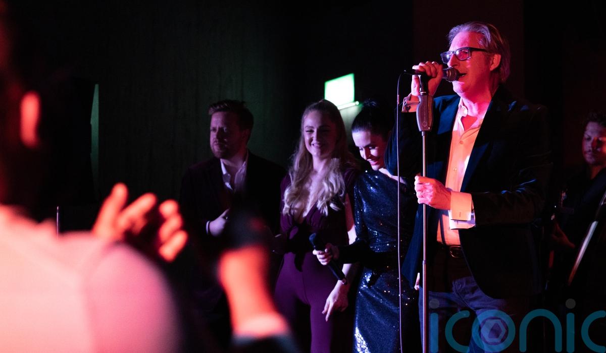 Irish actor delights fans with rendition of Elvis Presley at London ...