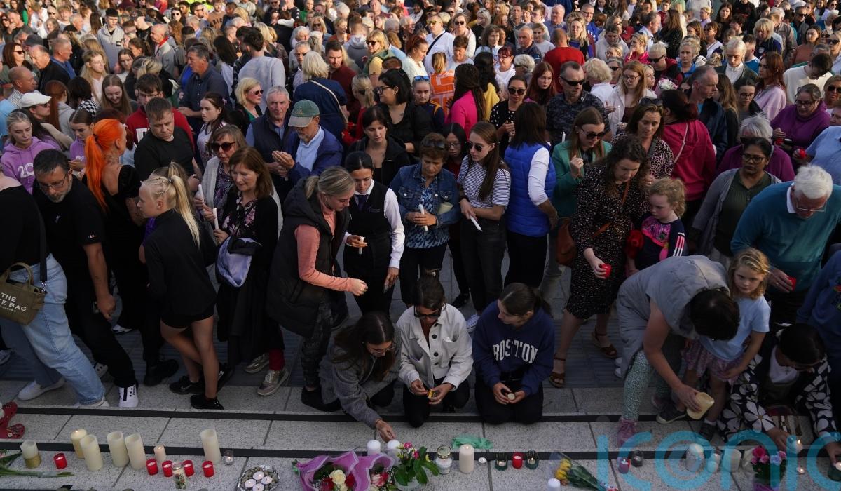 Hundreds attend vigil in memory of four young people killed in Clonmel ...