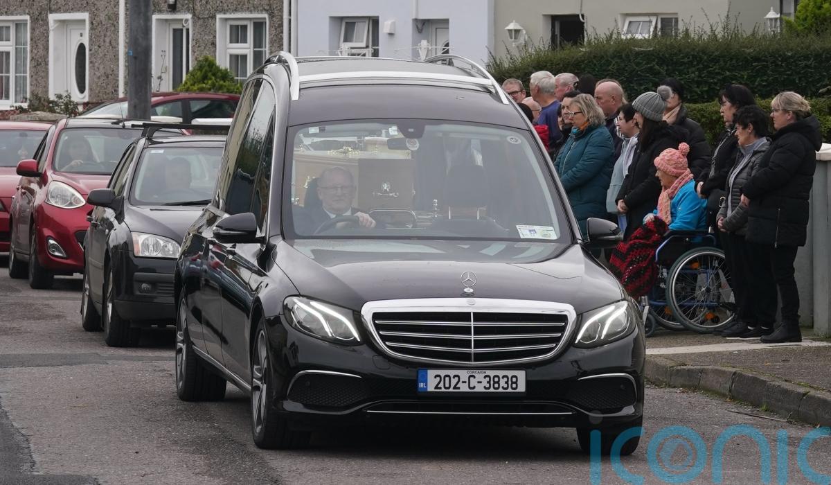 Family and Fermoy locals say goodbye to Tina Satchwell - Limerick Live