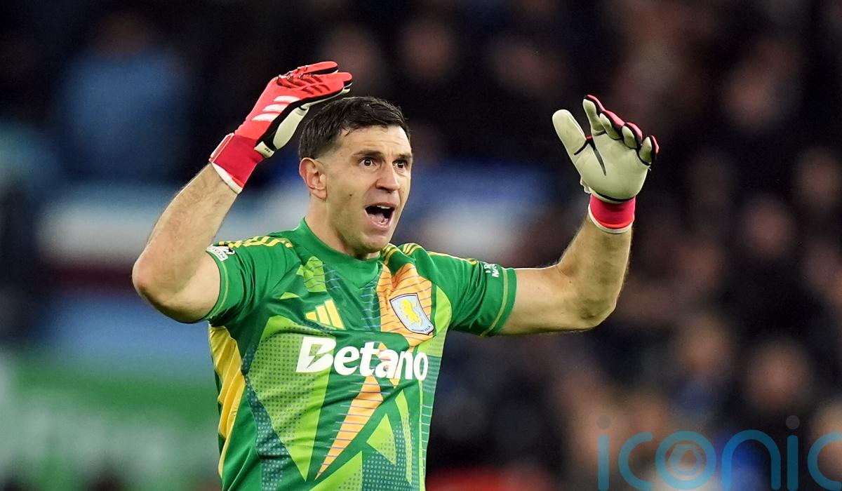 Emiliano Martinez sends French fans a message as Aston Villa arrive in ...