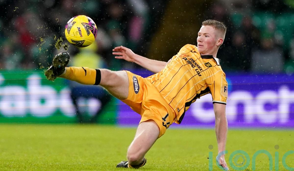 Stephen Kelly at the double as Livingston hammer Ayr - Limerick Live