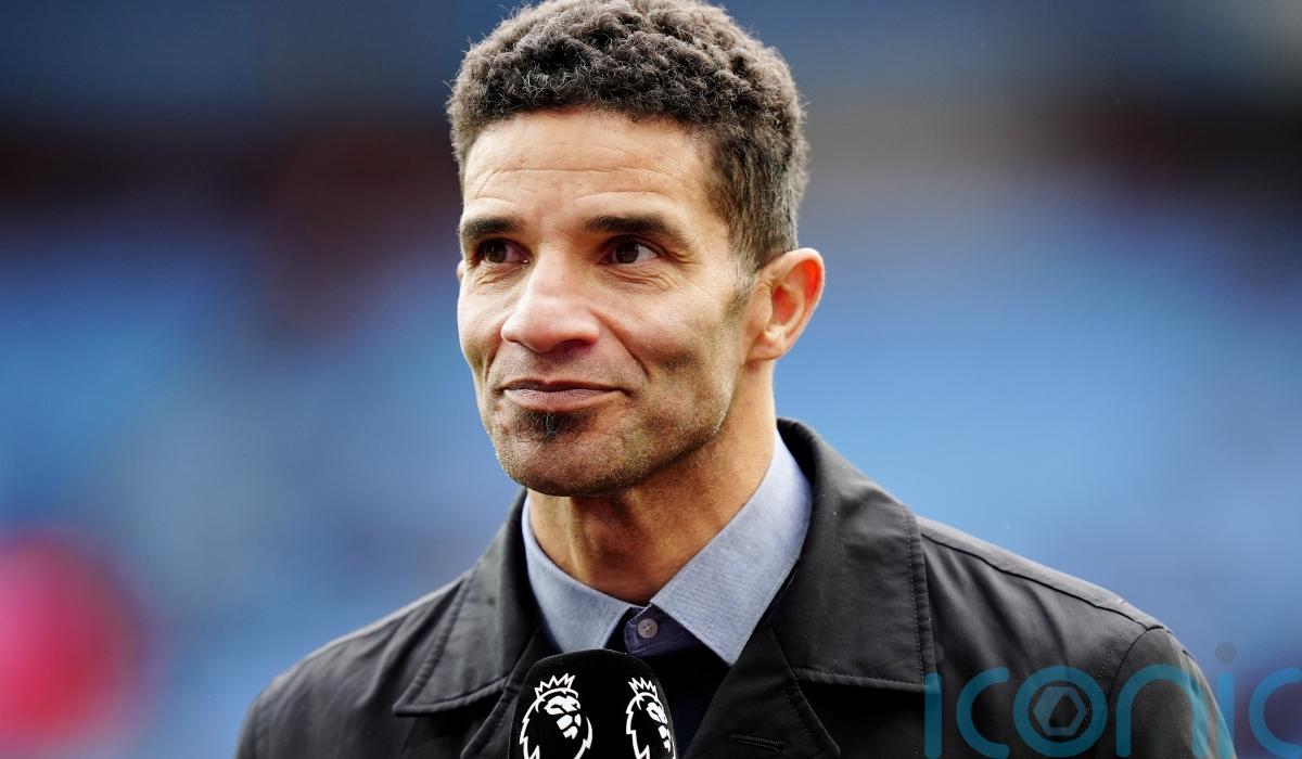 Como abrir onlyfans gratis strolled up to the entrance and