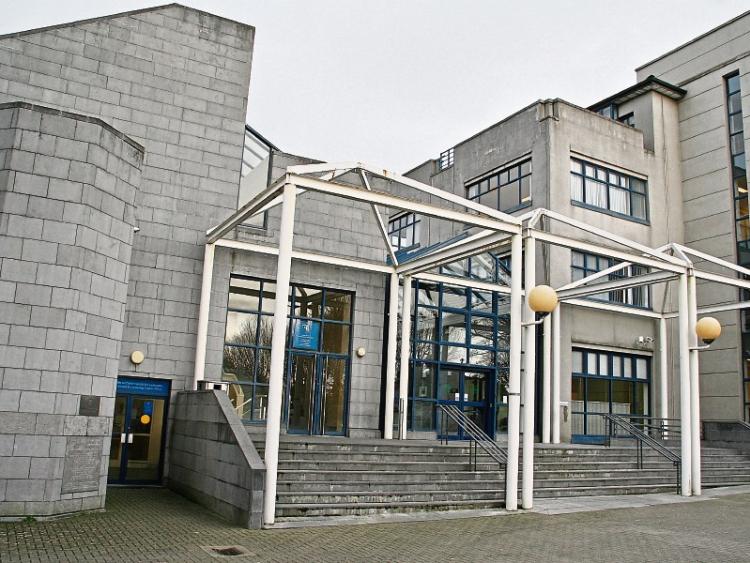 Limerick woman fined over courthouse brawl - Limerick Leader