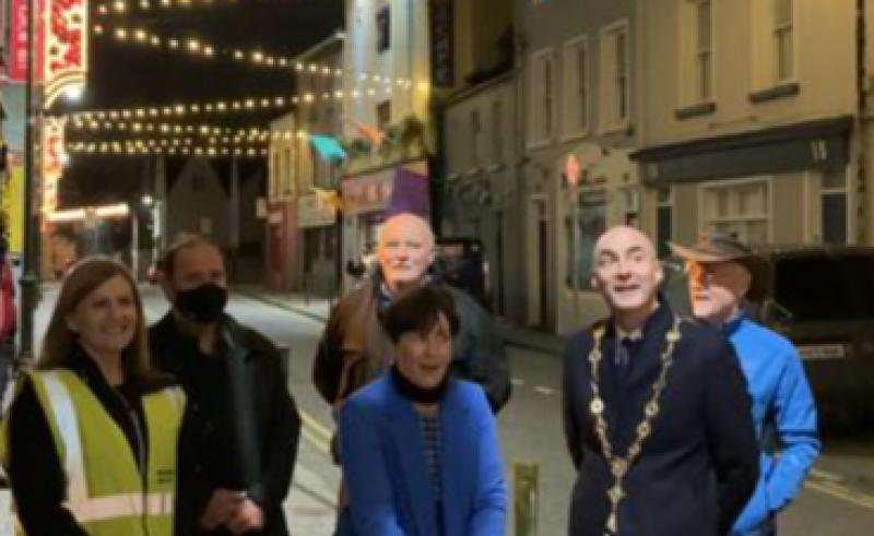 Mayor helps light up Limerick's Medieval Quarter - Limerick Live