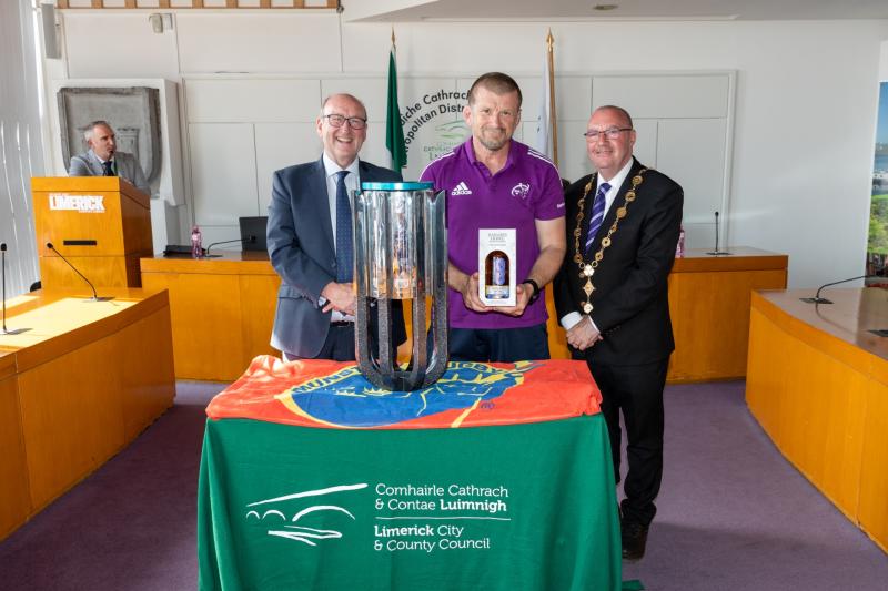 Mayor of Limerick writes a Limerick to mark Munster Rugby's URC success ...