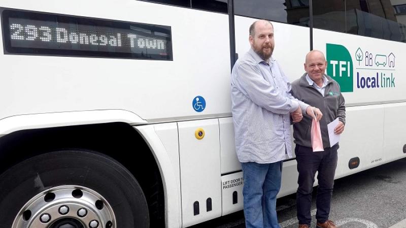 Quick-thinking bus driver hailed as hero after passenger becomes ...