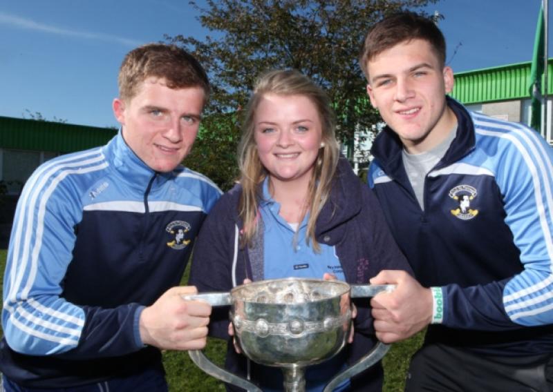 Limerick hurlers get heroes’ welcome at city school - Limerick Live
