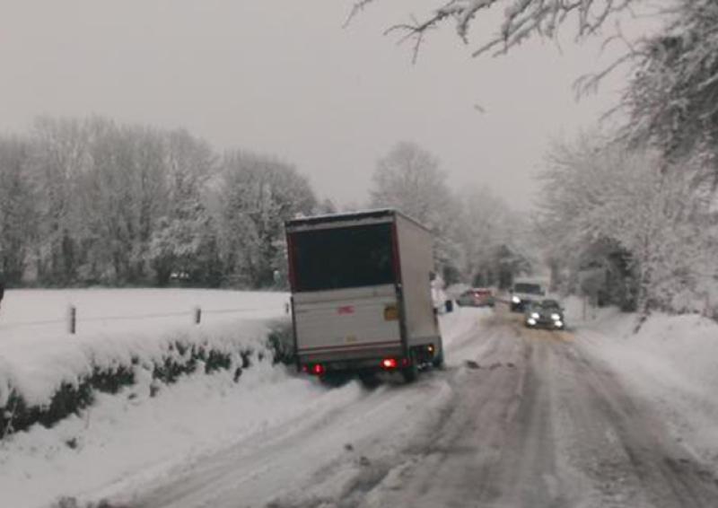 Heavy snowfall causes traffic chaos in county Limerick - Limerick Live