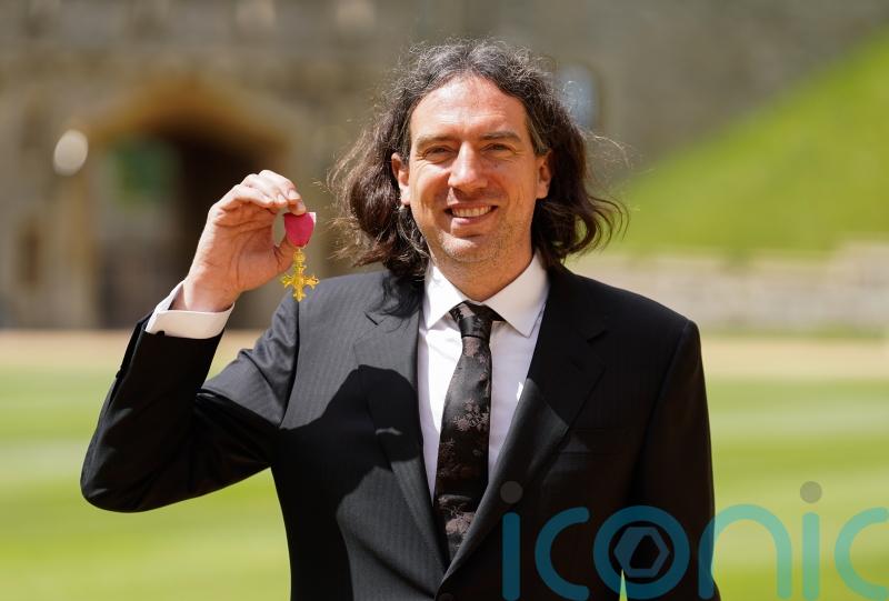 Snow Patrol to play Bangor seafront as frontman Lightbody gets borough ...