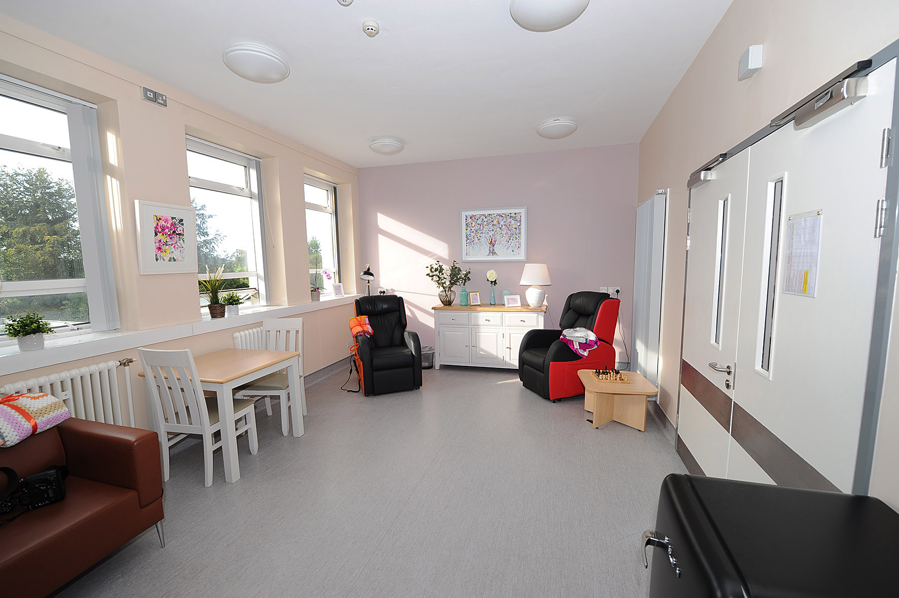 Louth nurses officially open private room for patients' relatives ...