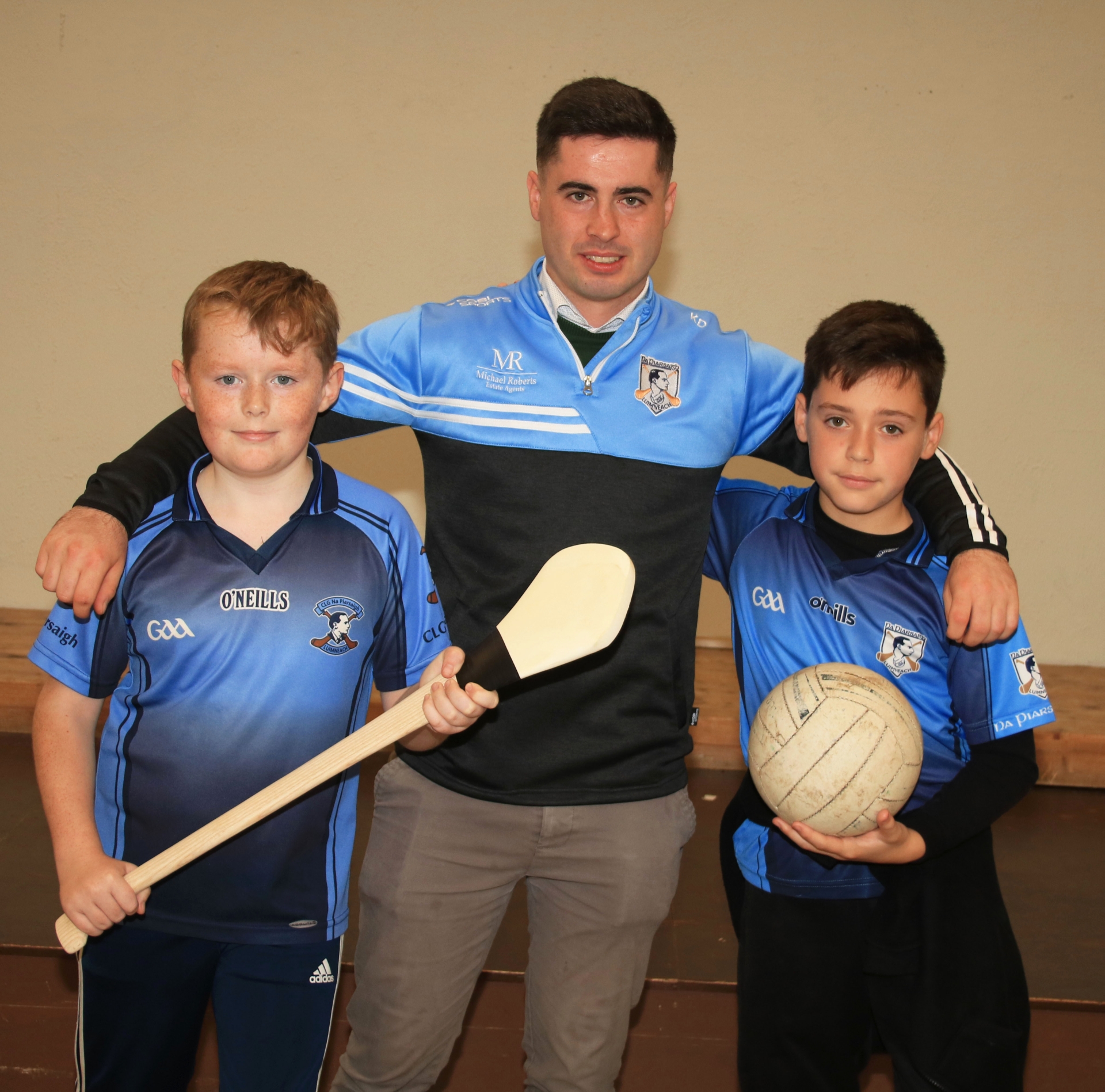 IN PICTURES: Limerick school children in the blue as Na Piarsaigh bid ...