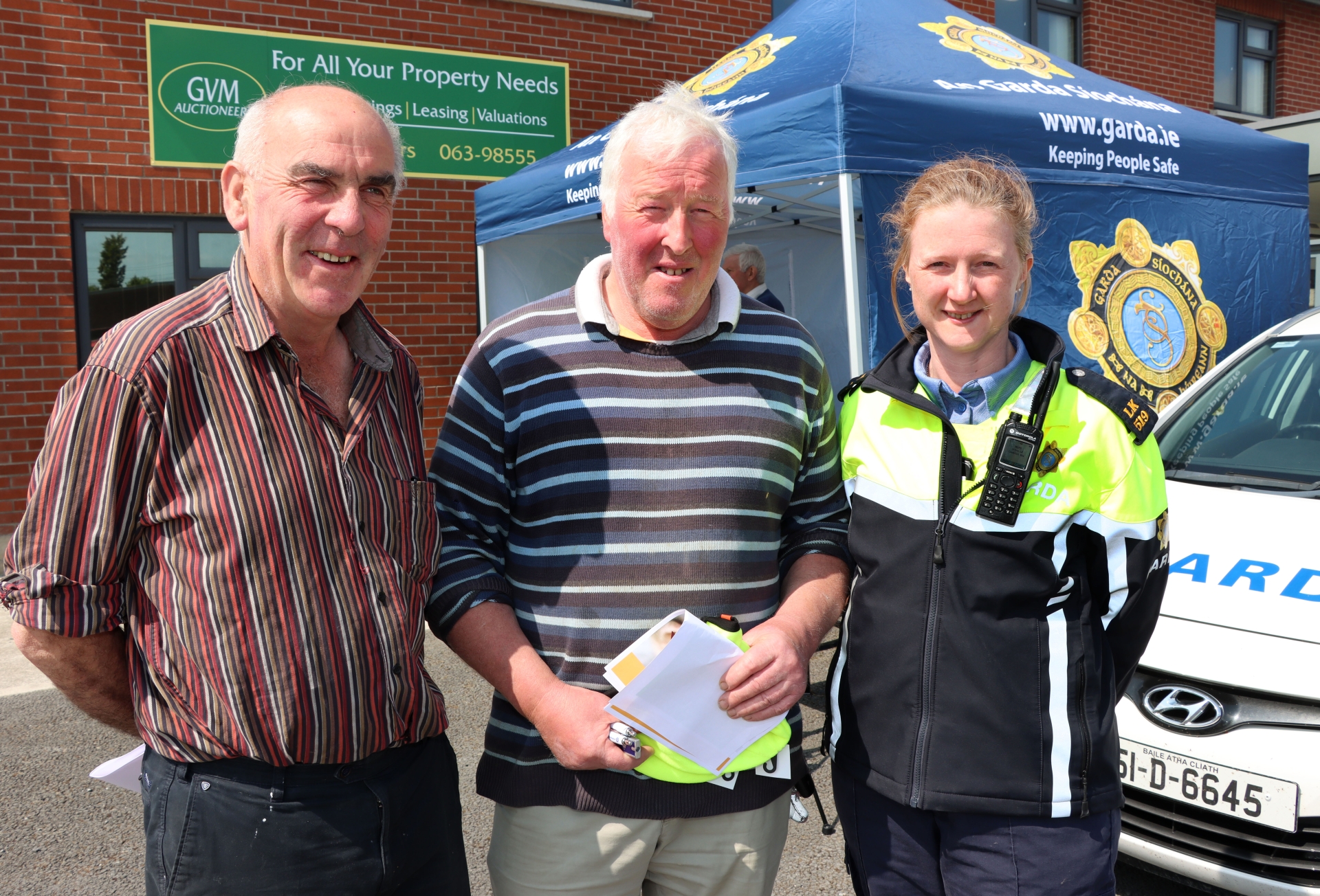 In Pictures: Gardai hold pop-up information event at Limerick mart ...