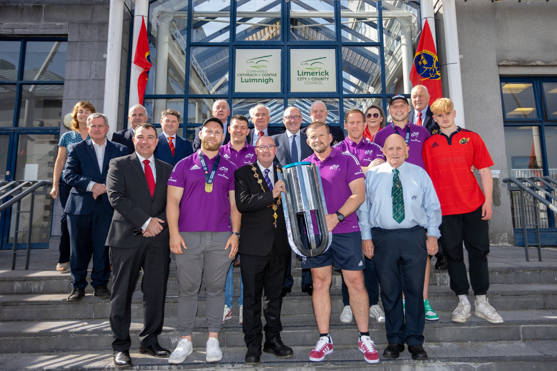 Mayor of Limerick writes a Limerick to mark Munster Rugby's URC success ...