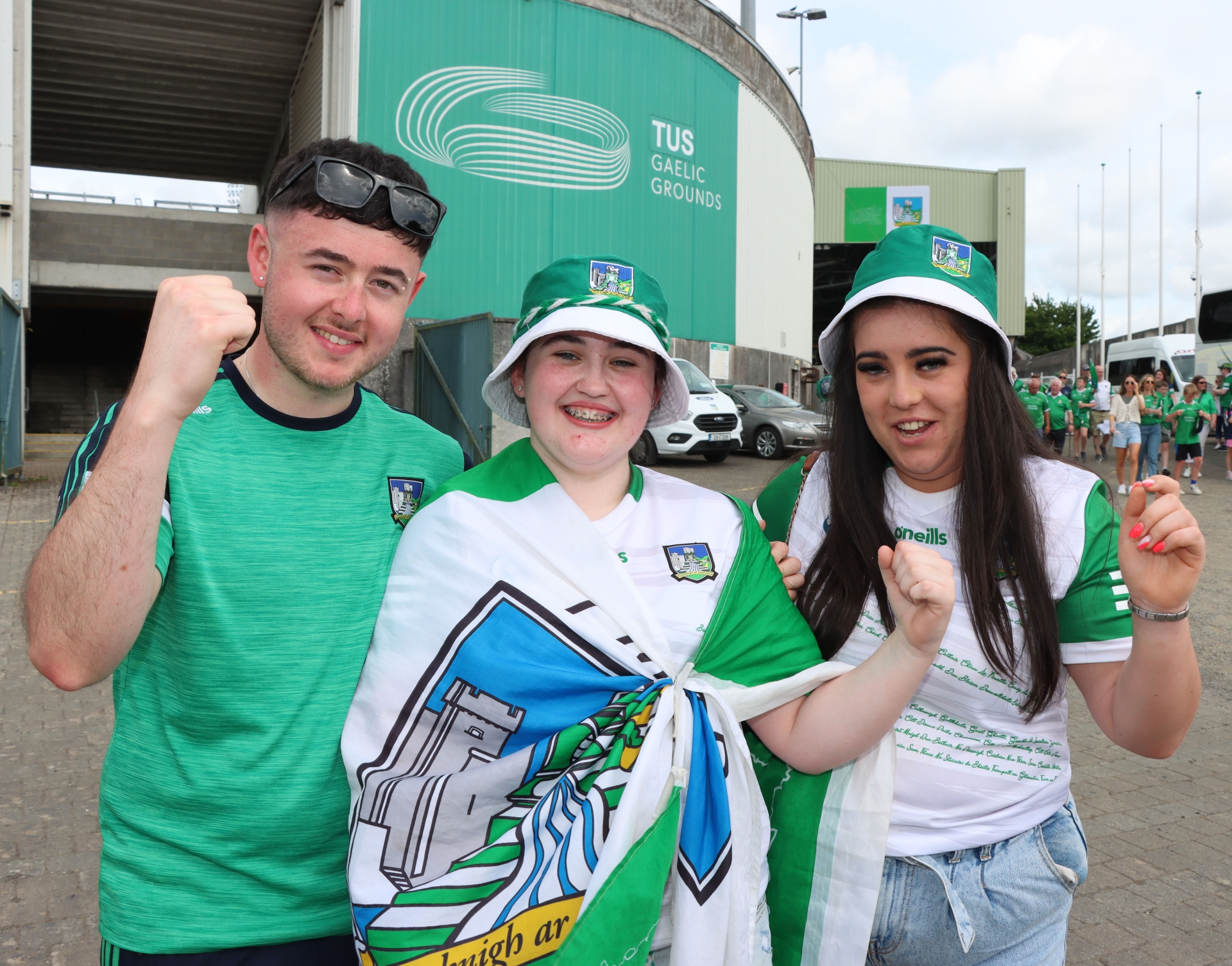 In Pictures: Limerick fans overjoyed after nail-biting win over Clare ...