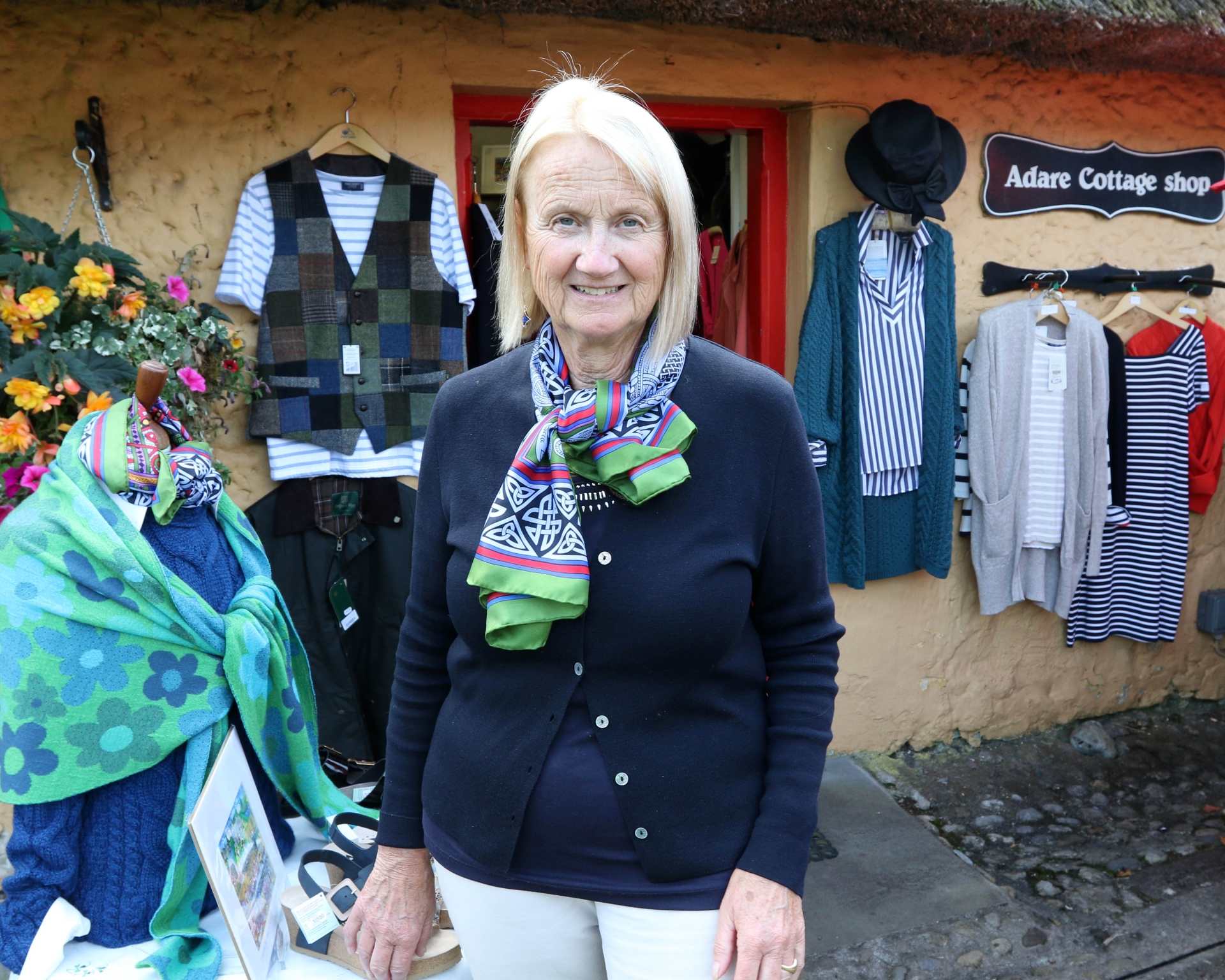 In Pictures: Limerick people bask in 27° heat - including newlyweds ...