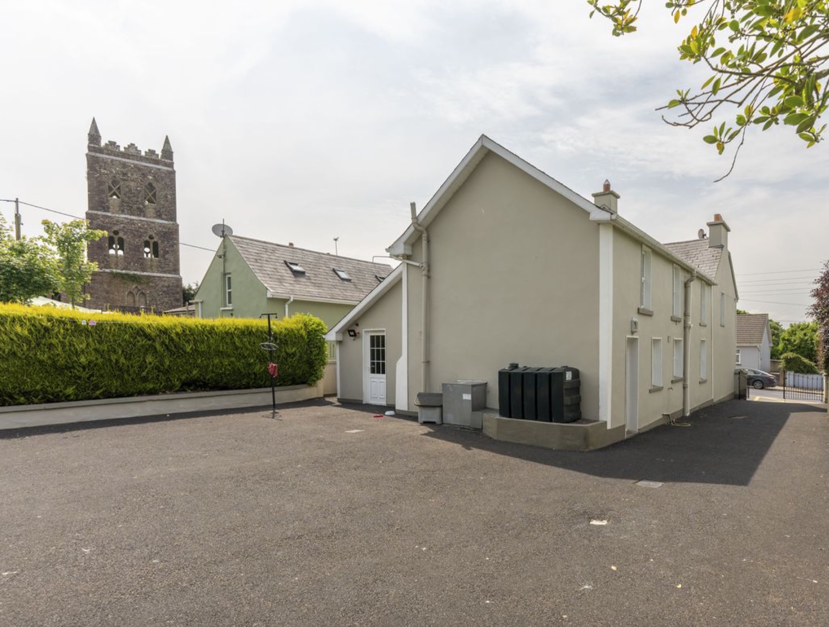 PICTURES: Main street Limerick home with seven beds and unique style on ...