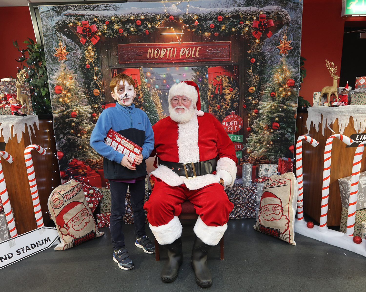 PICTURES: Fun for all the family at the Festive Afternoon Racing at ...