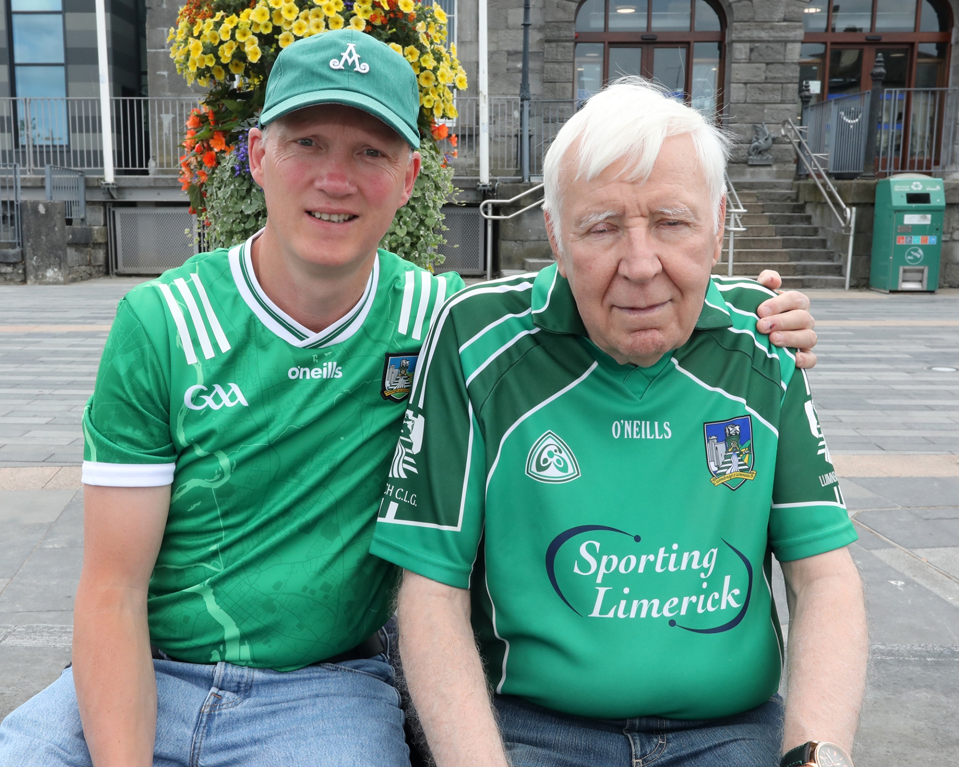 PICTURES: Fans proudly supporting Limerick for All-Ireland quarter ...